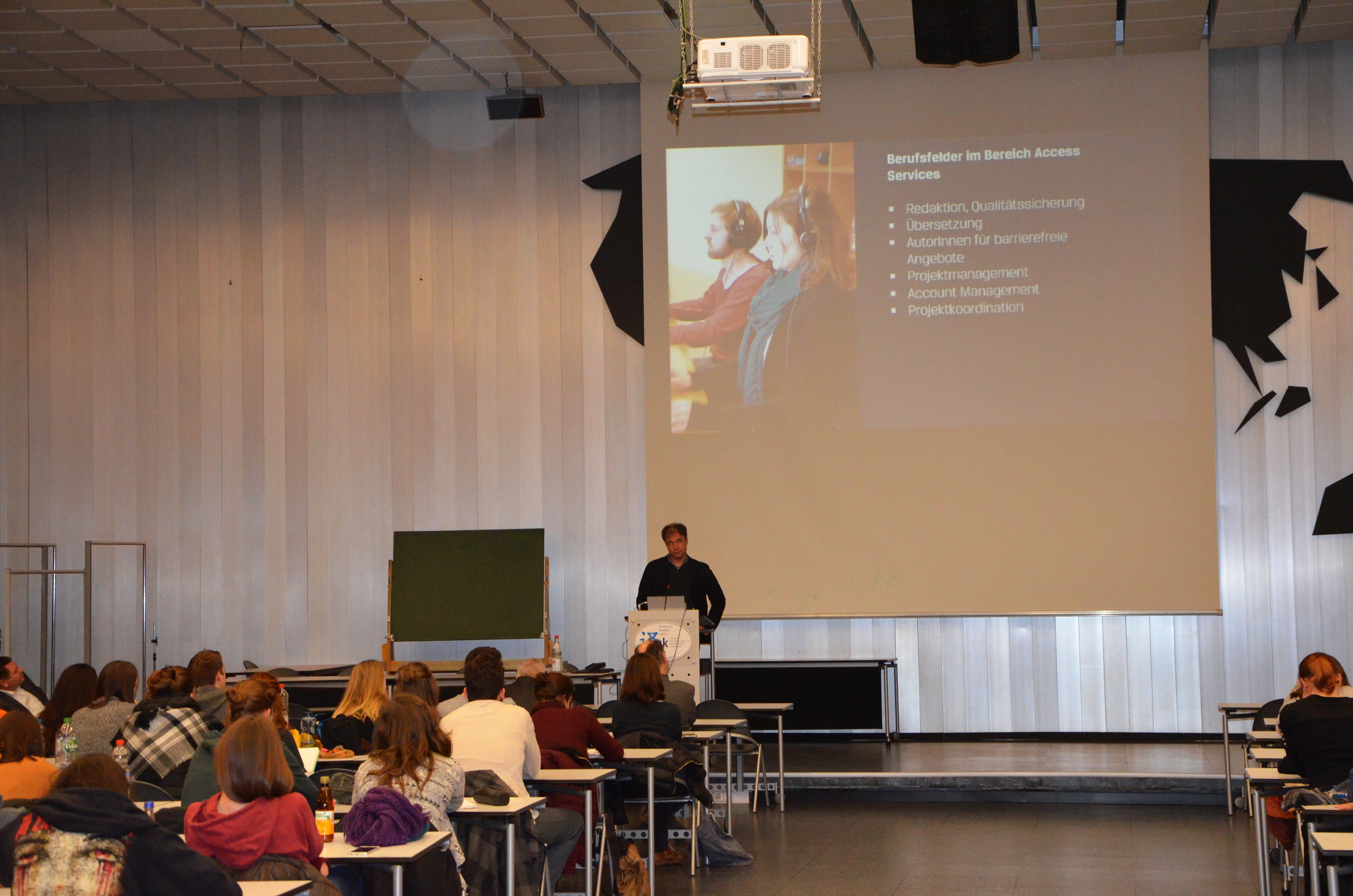 „Spezialisiert. Vielfältig. Vernetzt. Arbeiten in der digitalen ...